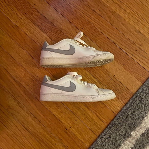 Nike | Shoes | Nike White Leather Sneakers With Gray Swoosh | Poshmark